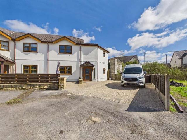 3 Bedroom End Of Terrace House