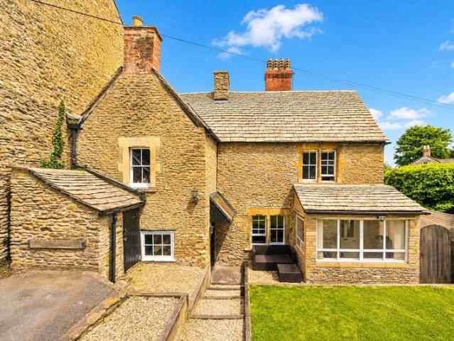3 Bedroom End Of Terrace House