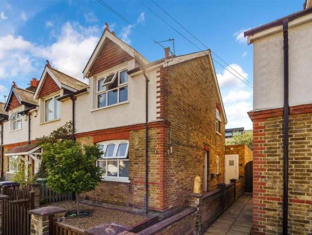 3 Bedroom End Of Terrace House