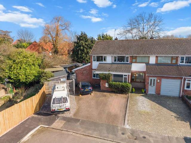 3 Bedroom End Of Terrace House