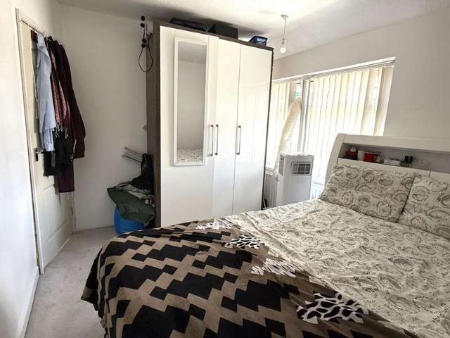 3 Bedroom End Of Terrace House
