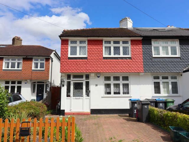 3 Bedroom End Of Terrace House