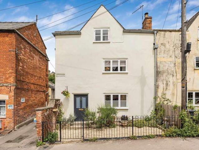 3 Bedroom End Of Terrace House