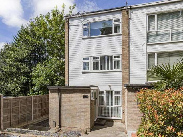 3 Bedroom End Of Terrace House