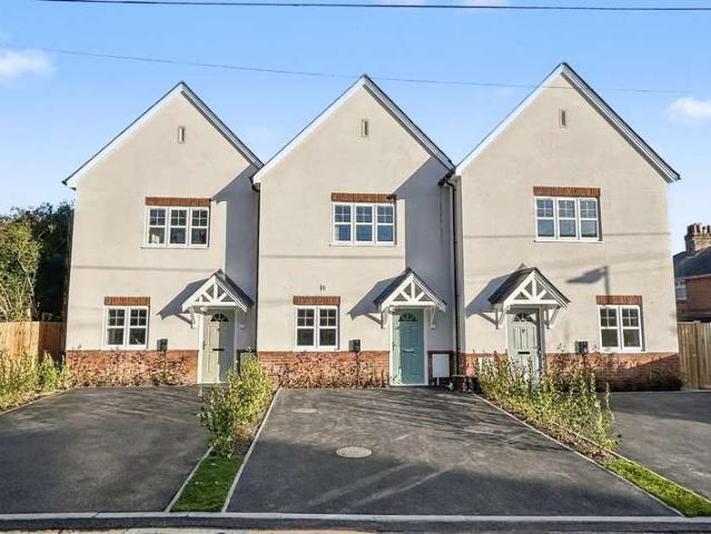 3 Bedroom End Of Terrace House