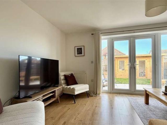 3 Bedroom End Of Terrace House