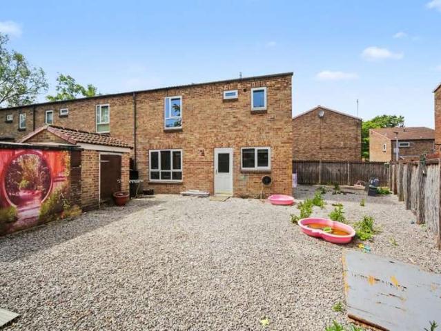 3 Bedroom End Of Terrace House