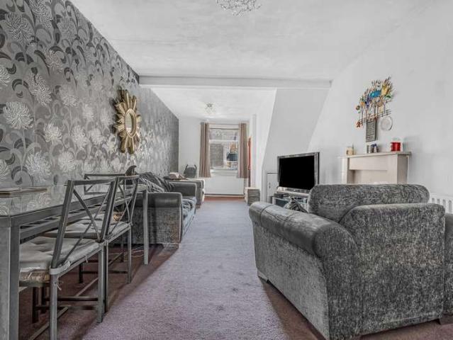 3 Bedroom End Of Terrace House