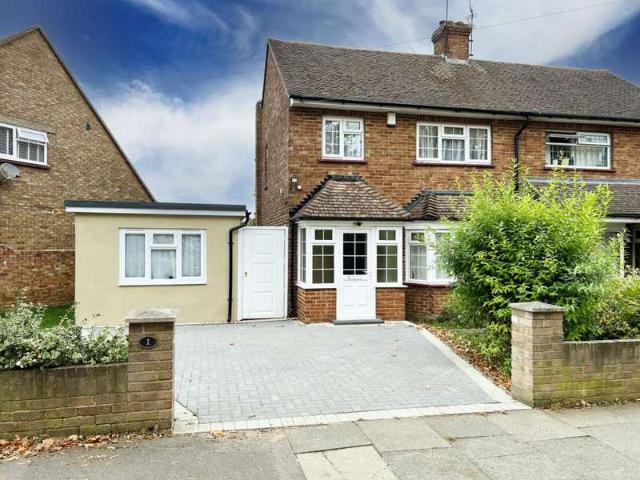 3 Bedroom End Of Terrace House