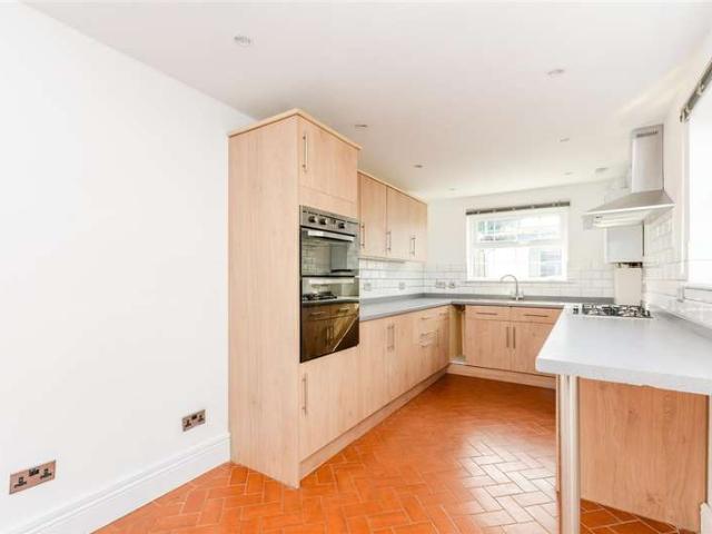 3 Bedroom End Of Terrace House
