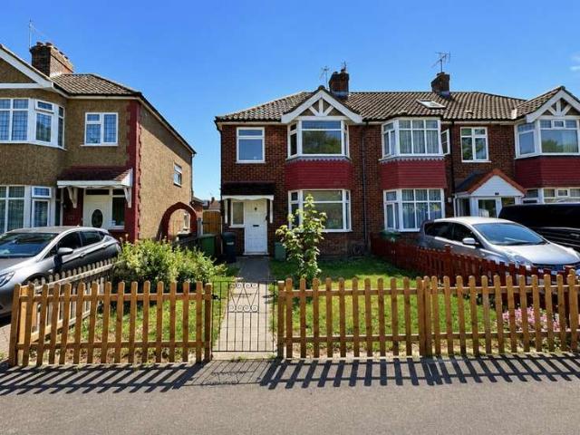 3 Bedroom End Of Terrace House