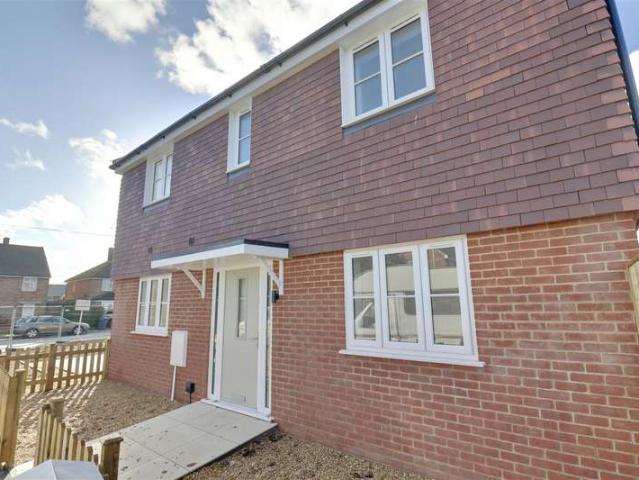 3 Bedroom End Of Terrace House