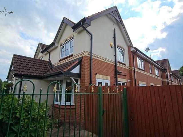 3 Bedroom End Of Terrace House
