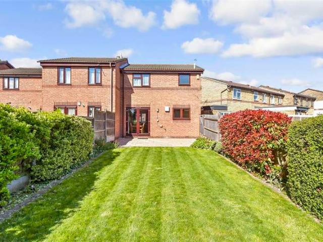 3 Bedroom End Of Terrace House