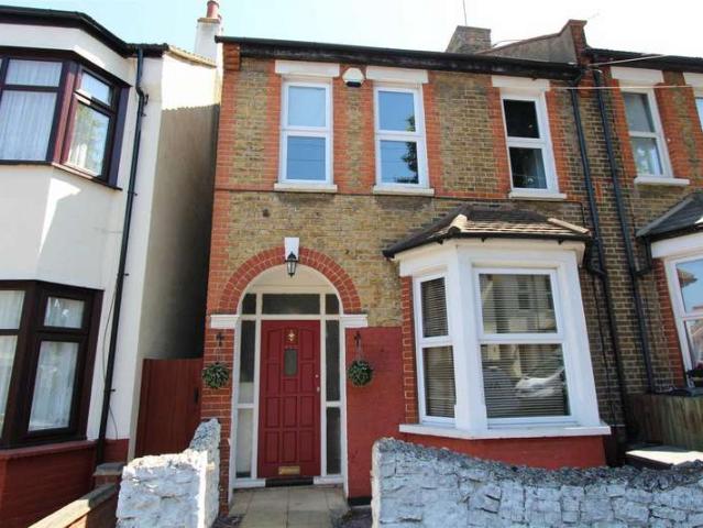 3 Bedroom End Of Terrace House