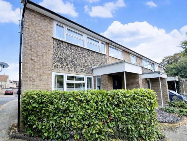 3 Bedroom End Of Terrace House