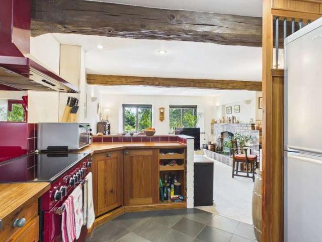3 Bedroom End Of Terrace House