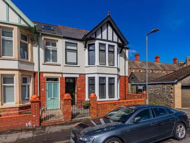 3 Bedroom End Of Terrace House