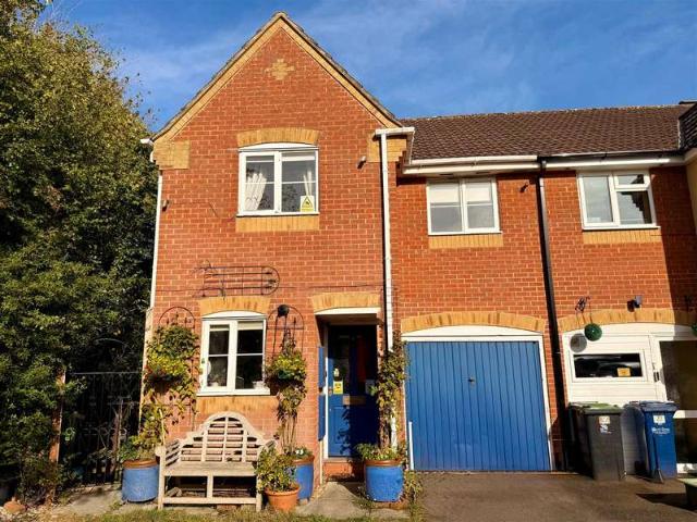 3 Bedroom End Of Terrace House