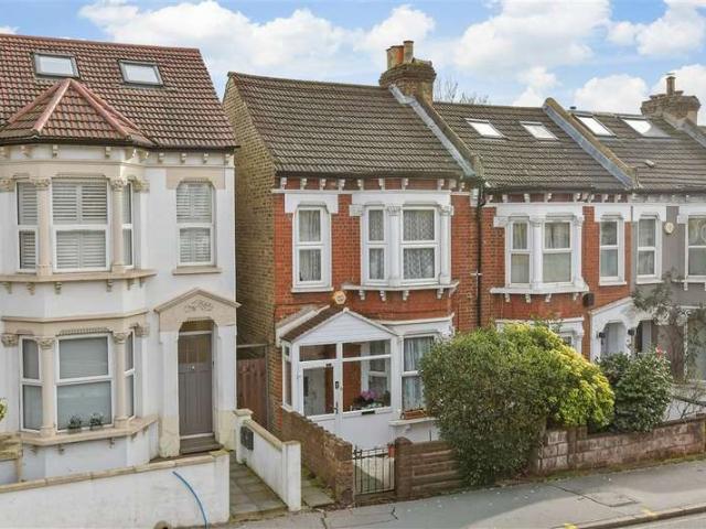 3 Bedroom End Of Terrace House