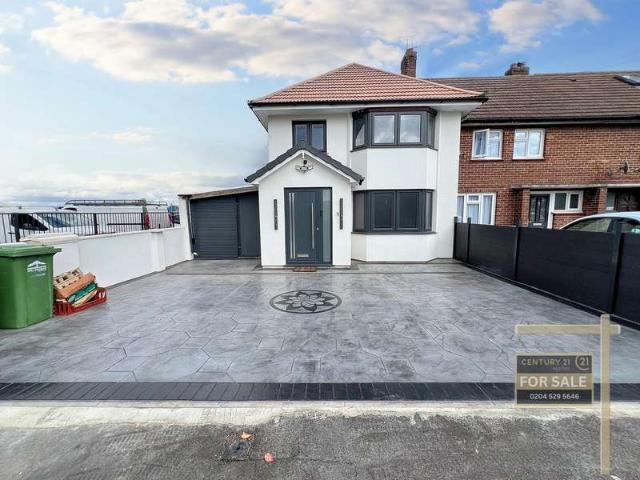 3 Bedroom End Of Terrace House