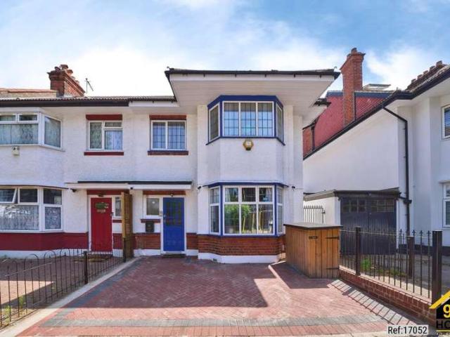 3 Bedroom End Of Terrace House