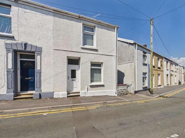 3 Bedroom End Of Terrace House