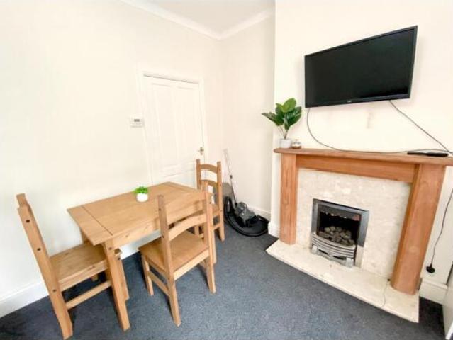3 bedroom end of terrace house for rent in 11 Fentonville Street, S11