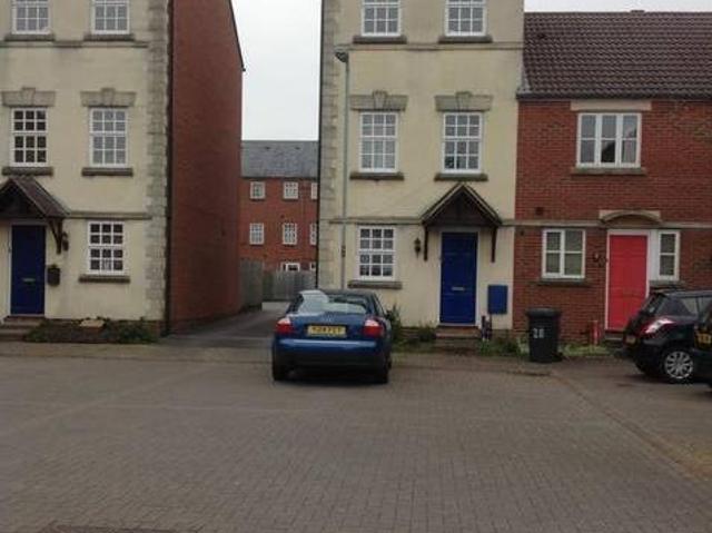 3 bedroom end of terrace house for rent in 25 Taylors ViewTrowbridgeBA14