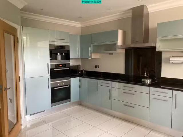 3 bedroom end of terrace house for rent in 36A St. Johns Road.