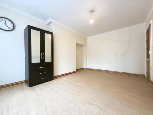 3 bedroom end of terrace house for rent in Corbyn Road, Bordelsey Green B9