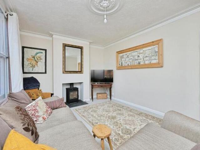 3 bedroom end of terrace house for rent in Corton Road, NORWICH, NR1