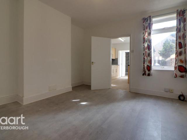 3 bedroom end of terrace house for rent in Cavendish Street, PETERBOROUGH, PE1