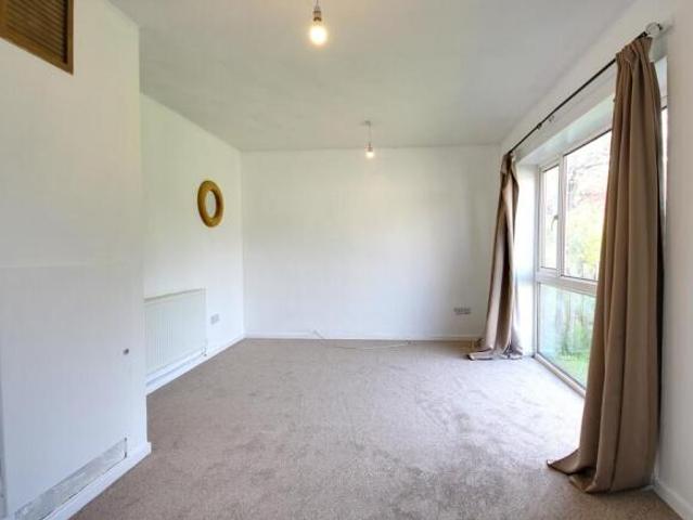 3 bedroom end of terrace house for rent in Camborne Close, Norwich, NR5