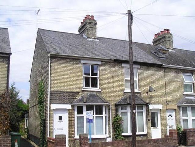 3 bedroom end of terrace house for rent in Cambridge Street StNeots PE19