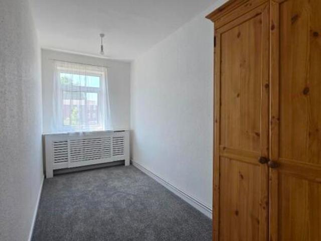 3 bedroom end of terrace house for rent in Churchill Walk, London, E9
