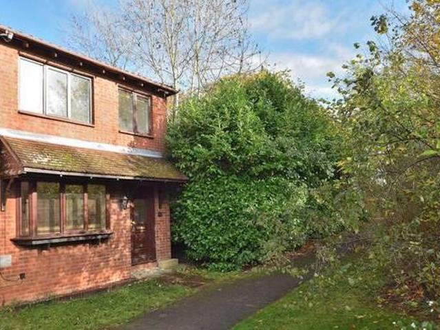3 bedroom end of terrace house for rent in Challacombe Furzton MK4