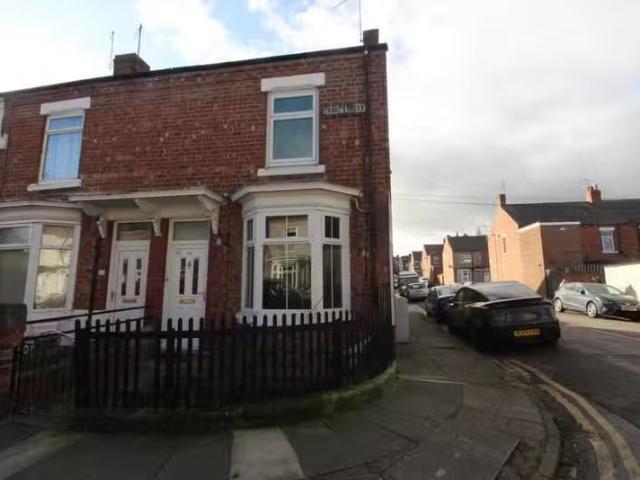 3 bedroom end of terrace house for rent in Craig Street, Darli.