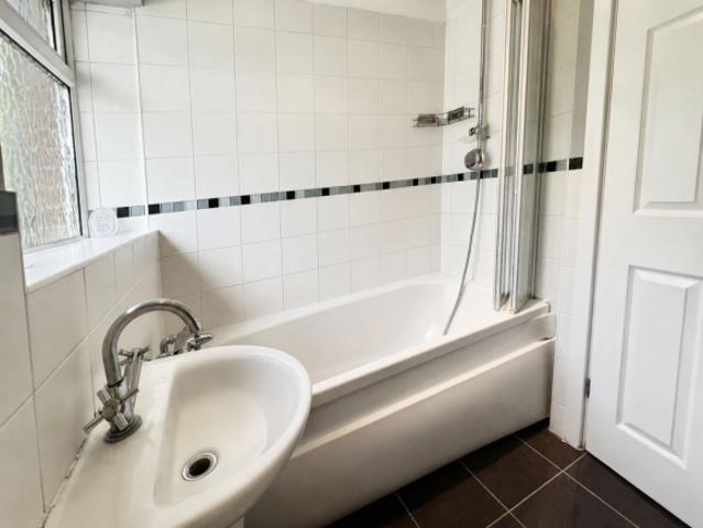 3 bedroom end of terrace house for rent in Cranbourne Lane, Basingstoke, RG21