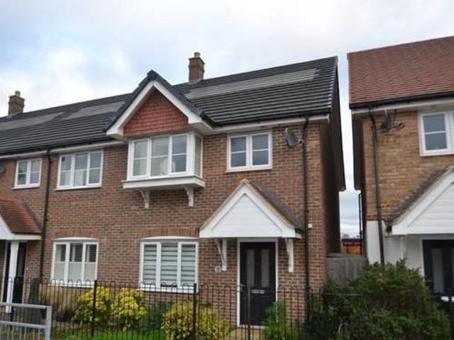 3 bedroom end of terrace house for rent in Ambleside Avenue WaltonOnThames Surrey KT12