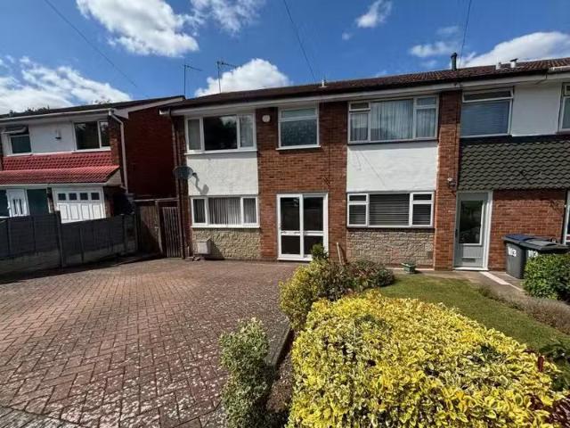 3 bedroom end of terrace house for rent in Ambleside, B32