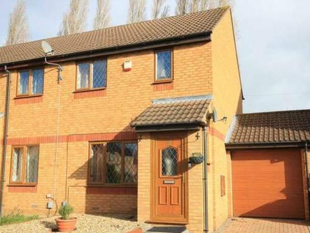 3 bedroom end of terrace house for rent in Astwood Drive Flitwick MK45