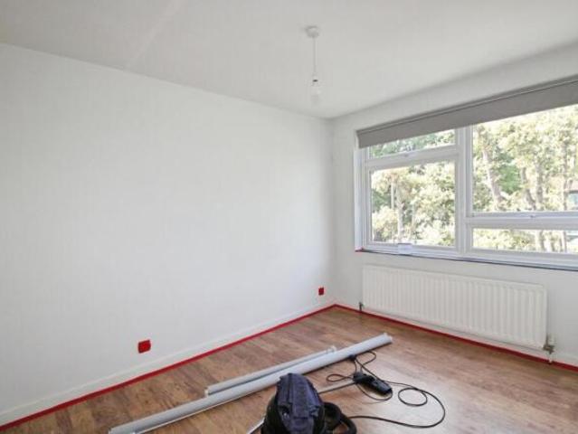 3 bedroom end of terrace house for rent in Augustus Road, Southfields, London, SW19