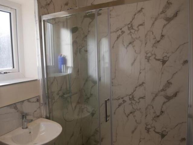 3 bedroom end of terrace house for rent in Bankfield Terrace, Armitage Bridge, Huddersfield, West Yorkshire, HD4