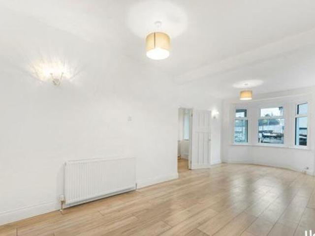 3 Bedroom End Of Terrace House For Rent In Barking