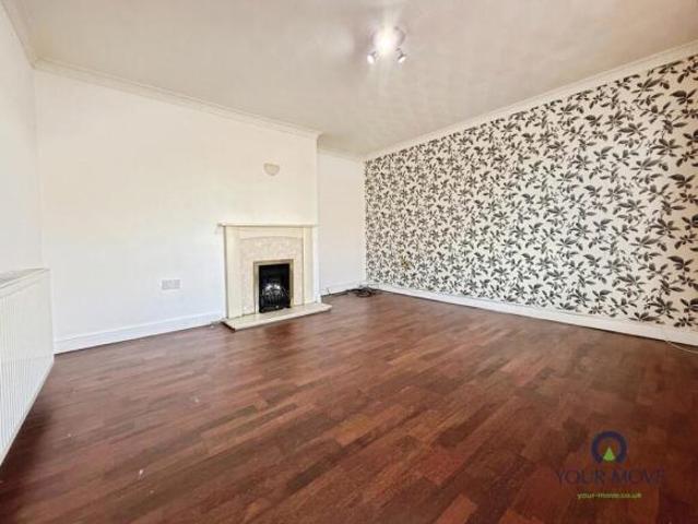 3 bedroom end of terrace house for rent in Beacon Road, Erith, DA8