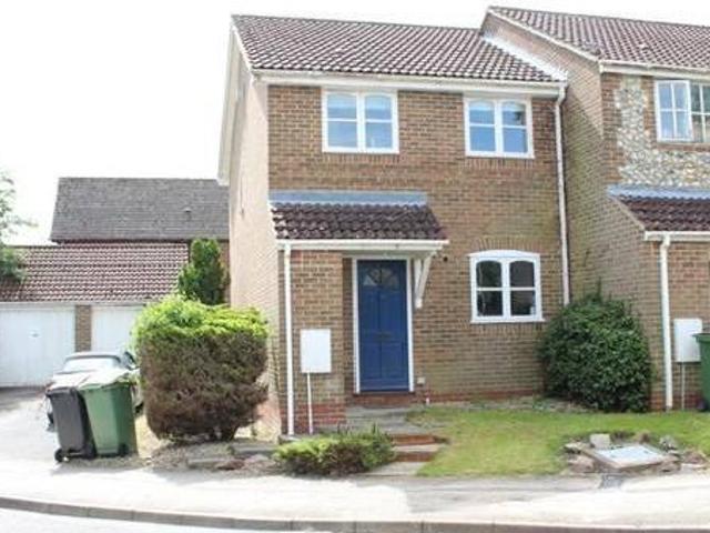 3 bedroom end of terrace house for rent in Beales Farm Road Lambourn Berkshire RG17 8PY RG17