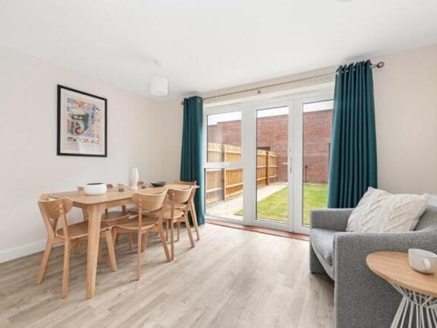 3 bedroom end of terrace house for rent in Bearsden Avenue, Cambridge, Cambridgeshire, CB3