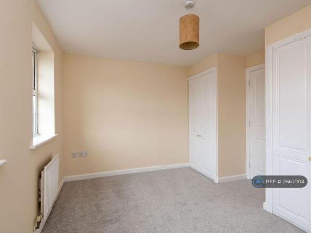 4 bedroom end of terrace house for rent in Bismuth Drive, Sittingbourne, ME10