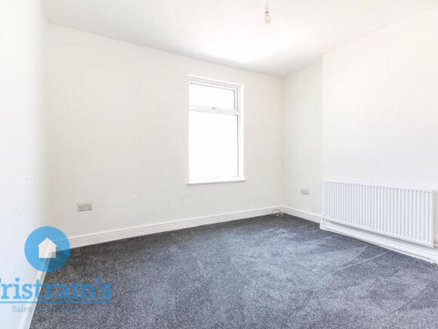3 bedroom end of terrace house for rent in Brushfield Street, Nottingham, NG7